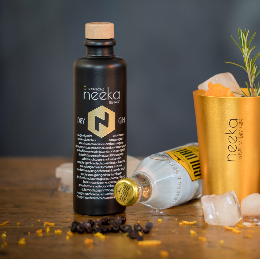 neeka TEENAGE • MINI • neeka PREMIUM DRY GIN